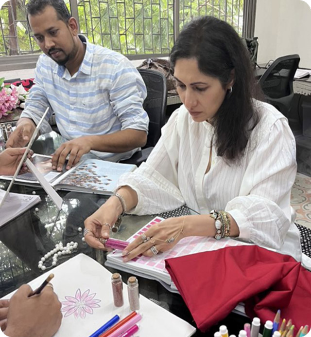 Deepa Gurnani x Pantone|Pantone潘通中国官网